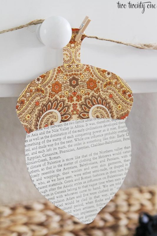 DIY Acorn Banner