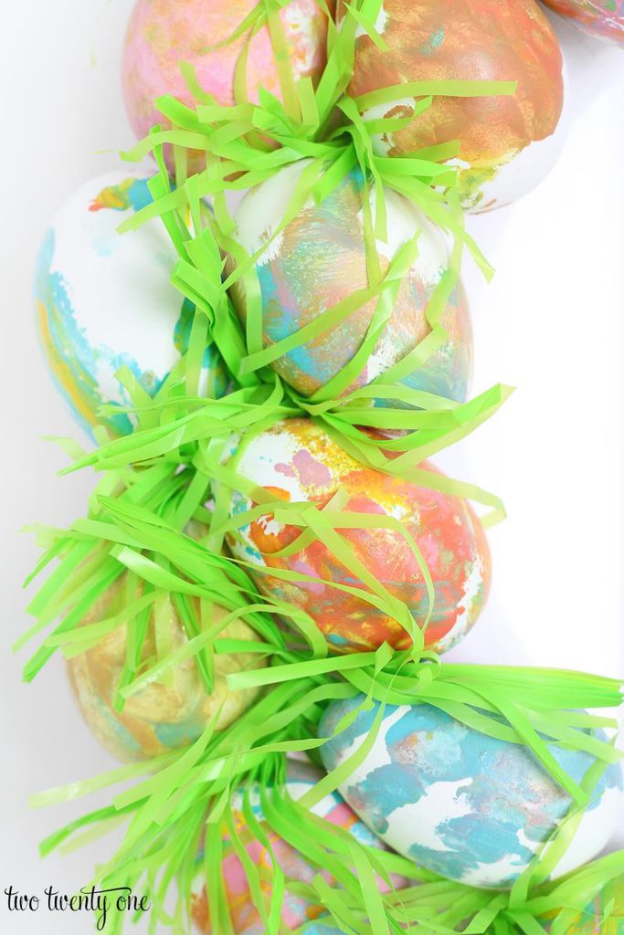 Toddler Craft: Easter Egg Wreath