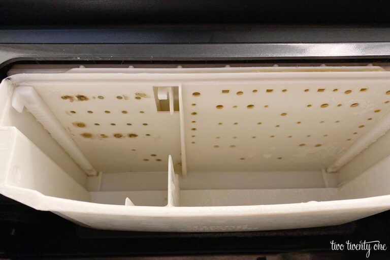 How to Clean a Washing Machine Detergent Drawer