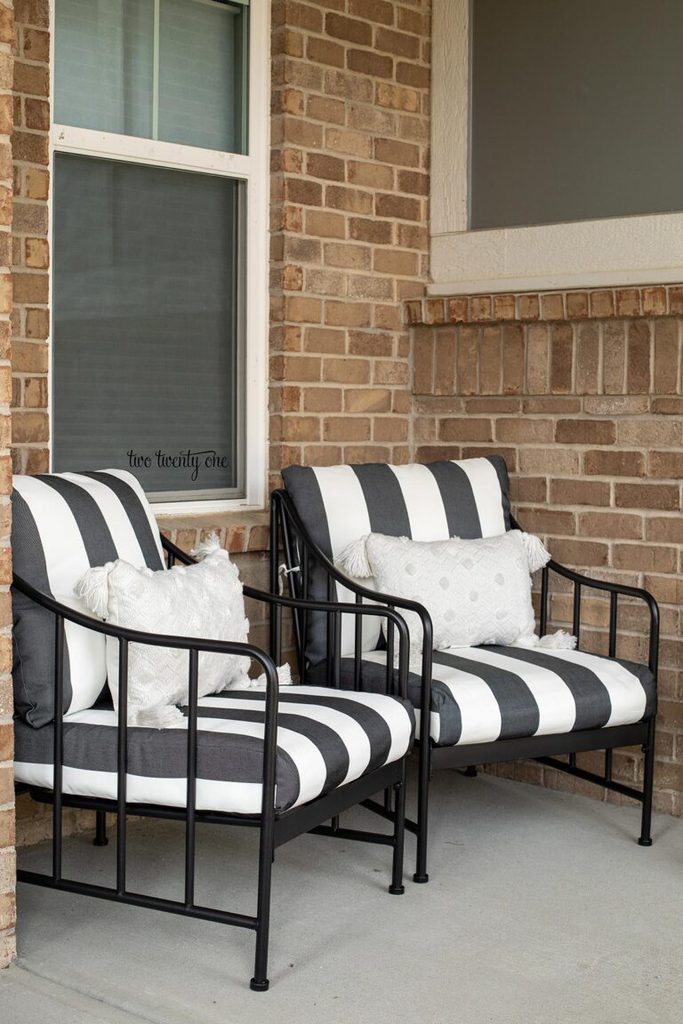 Black and White Patio Furniture